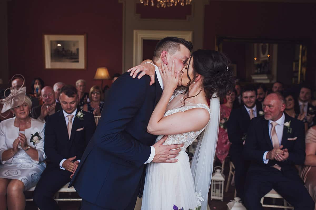 First Kiss- 5 Steps to the Perfect First Kiss- Honeydew Moments